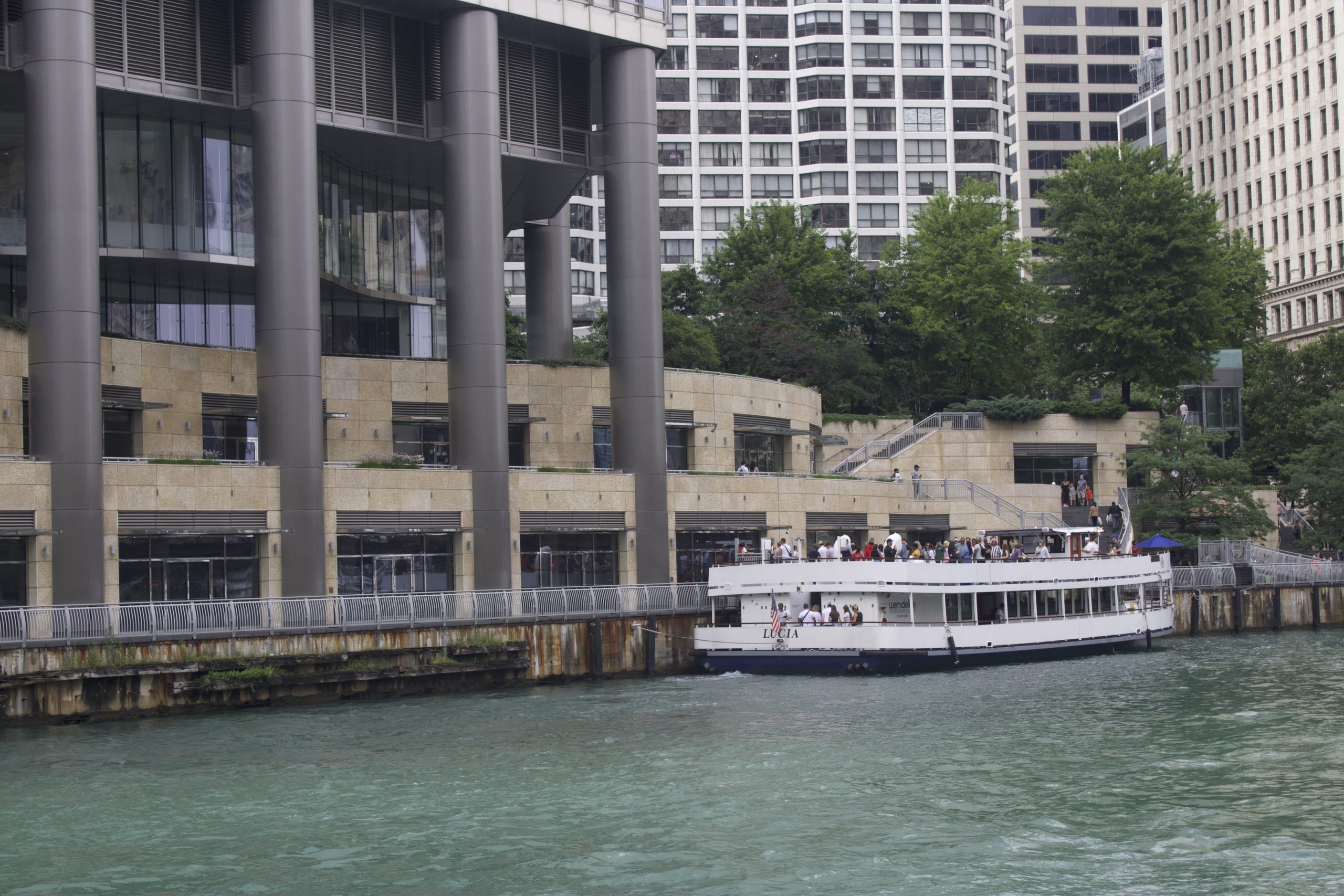 Trump Tower Lands Its 1st Riverfront Retail Tenant After 17 Years Of ...